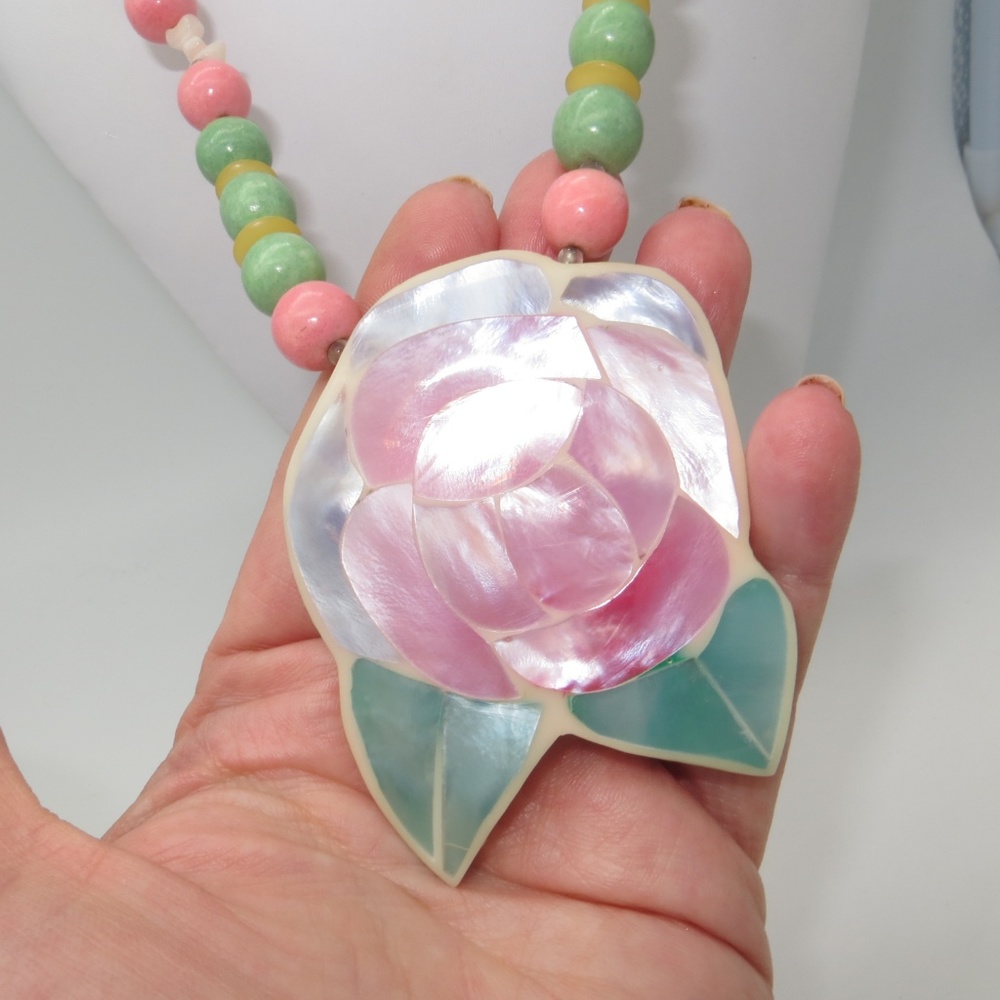 Vintage Inlay Flower Necklace - Gem